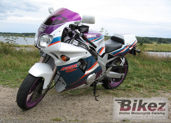 Yamaha FZR 600 R gallery